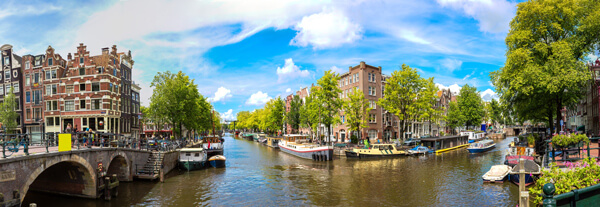 The canals of Amsterdam | Discover Holland
